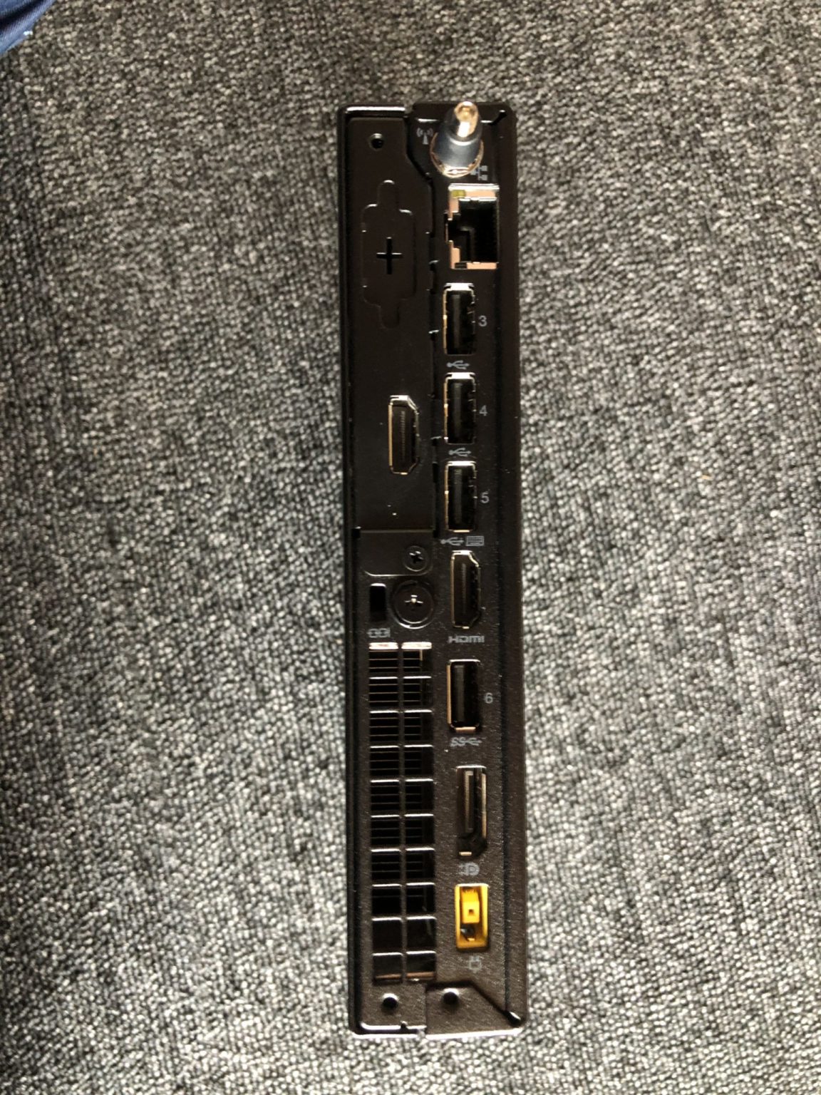 ThinkCentre M75q-1 Tinyを実機レビュー(オチあり) – サラダ家のひとびと